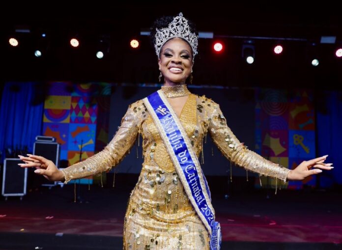 Caroline Xavier, Da Tijuca, é Coroada Rainha Do Rio Carnaval 2026 ...